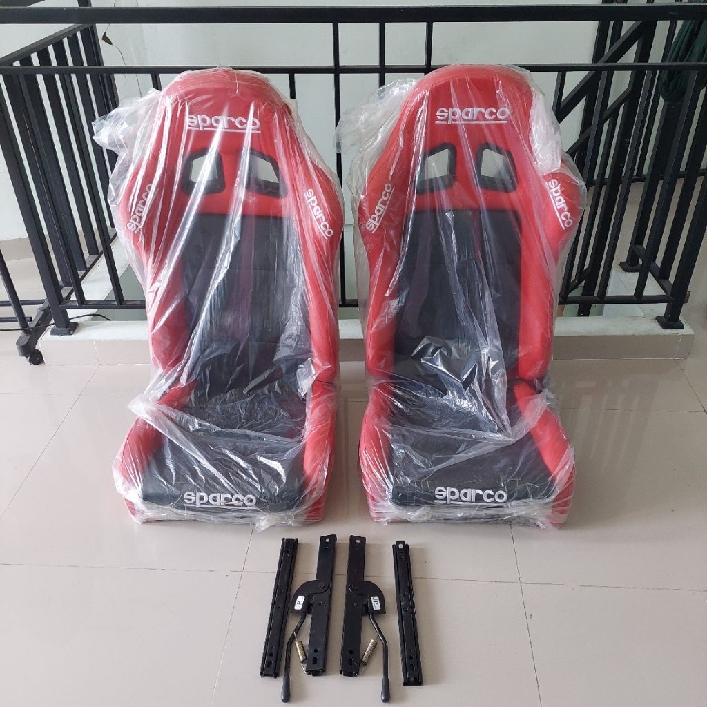Jual JOK MOBIL RACING SPARCO MERAH HITAM UNIVERSAL 1 SET BERKUALITAS ...