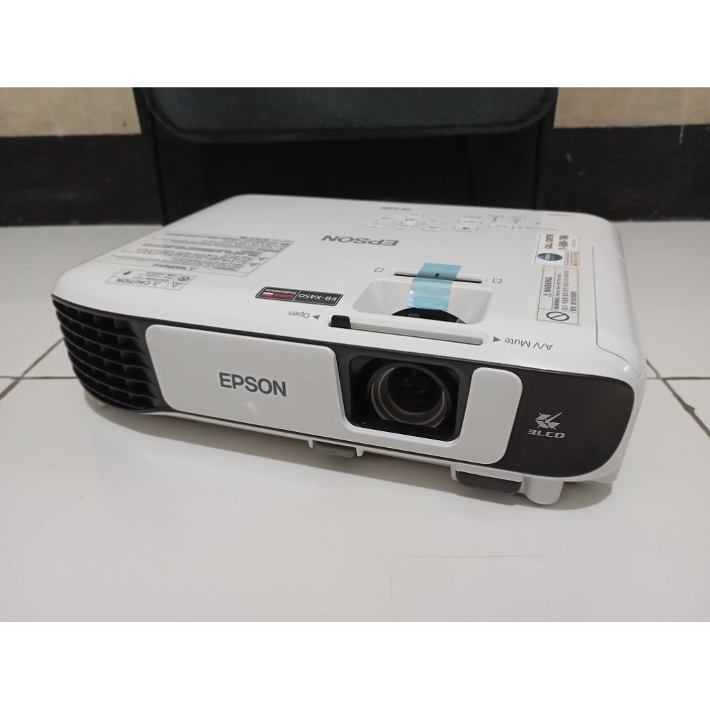 Jual Proyektor second Epson eb x450 / proyektor bekas Epson EB-X450 ...