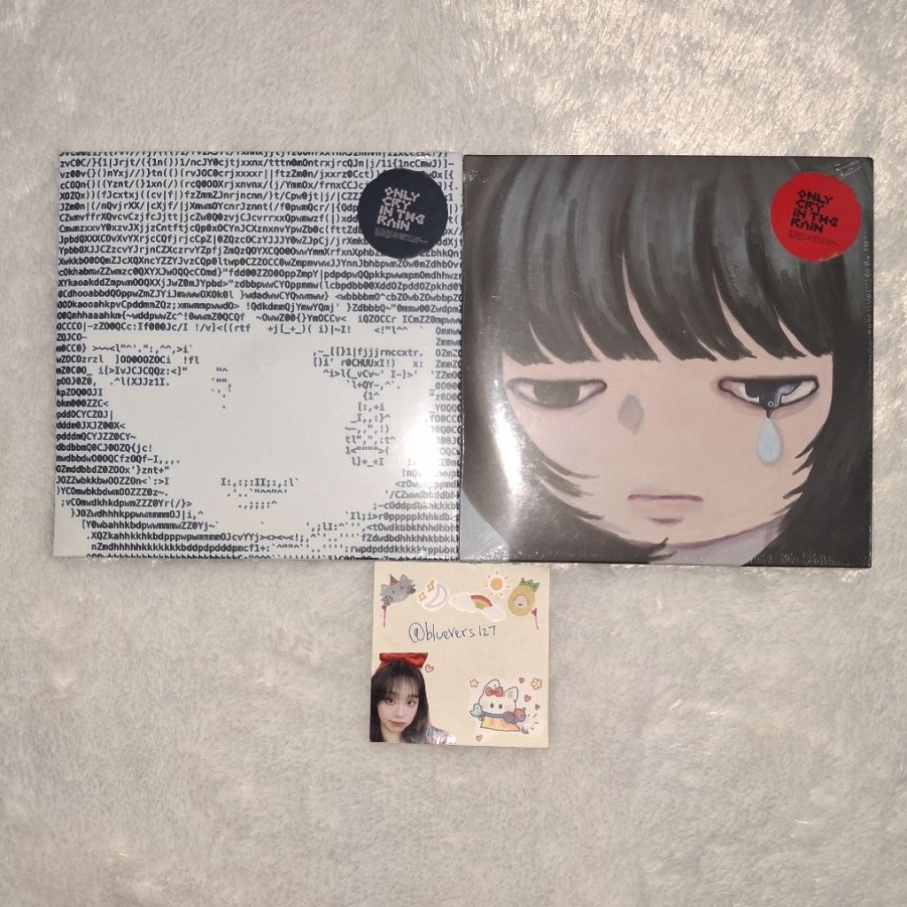 Jual CHUU ONLY CRY IN THE RAIN OCITR SEALED ALBUM | Shopee Indonesia