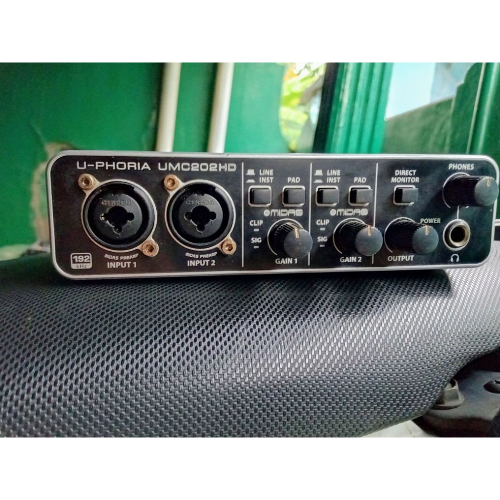 Jual Behringer UMC202 HD | Shopee Indonesia