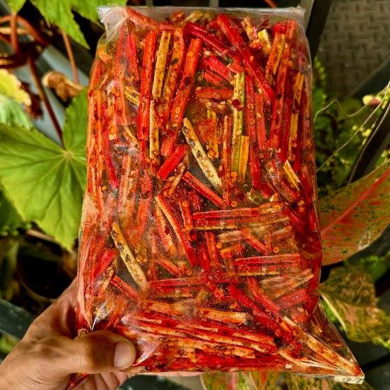 Jual SEBLAK KERING BETON PEDAS DAUN JERUK 500GR BANDUNG SNACK MAMIN ...