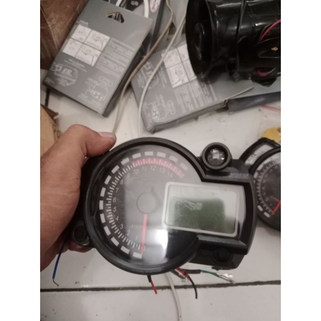 Jual spedometer digital baru stok lama spedometer aja tanpa soket ...