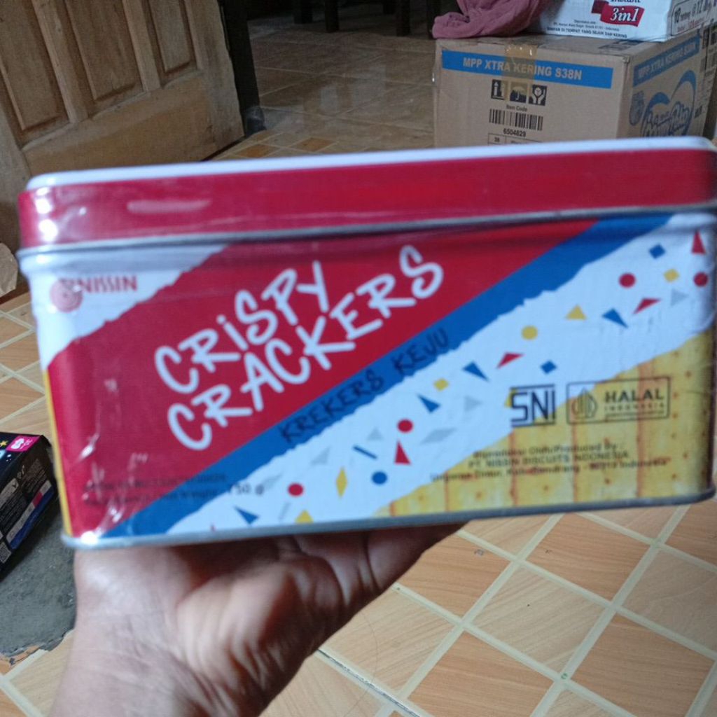 Jual CRISPY CRACKERS NISSIN (KEMASAN KALENG 750GR) | Shopee Indonesia