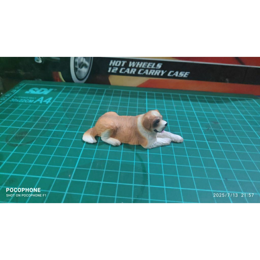 Jual eikoh miniature planet st. bernard dog | Shopee Indonesia