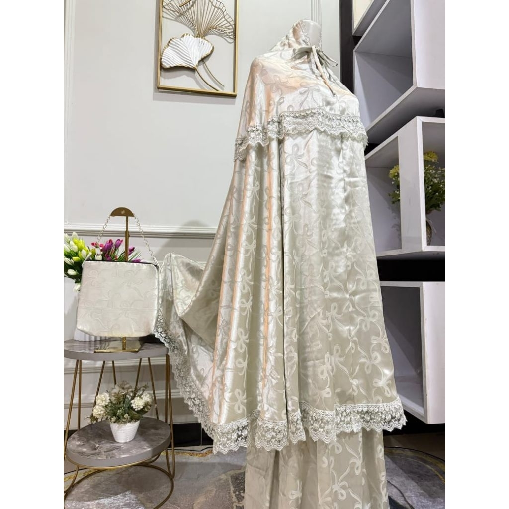 Jual [NEW COLLECTION] MUKENAH SILK JAGUAR MOTIF COQUETTE RENDA TINGKAT ...
