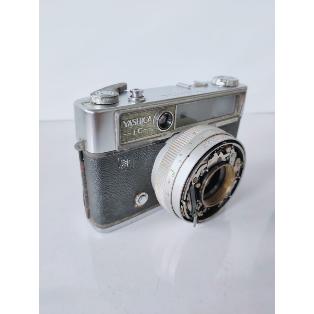 Jual Kamera analog vintage Yashica 1C Lynx 14E classic camera photo film part koleksi kamera ...