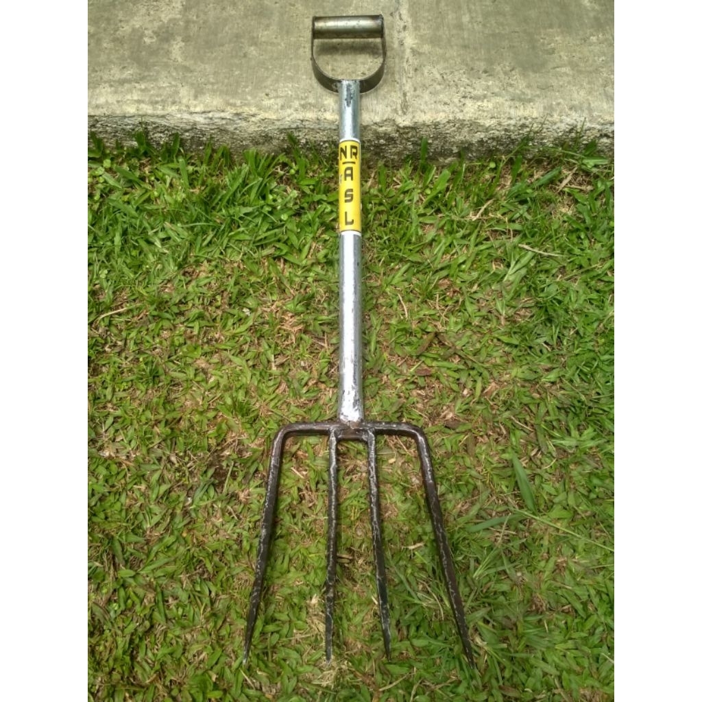 Jual GARPU INJAK ALAT KEBUN GARPU GALI TANAH ASL/PRO JEK GARPU TANI ...