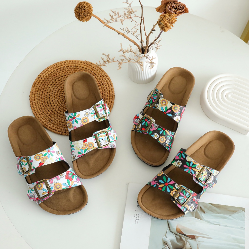 Jual Sandal Slop Wanita Bahan Suede PVC Tali Gesper Model Vintage ...