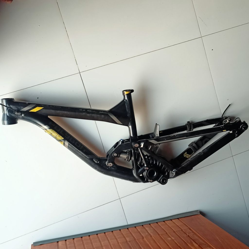 Jual frame set polygon collosus dhx sudah termasuk RS | Shopee Indonesia