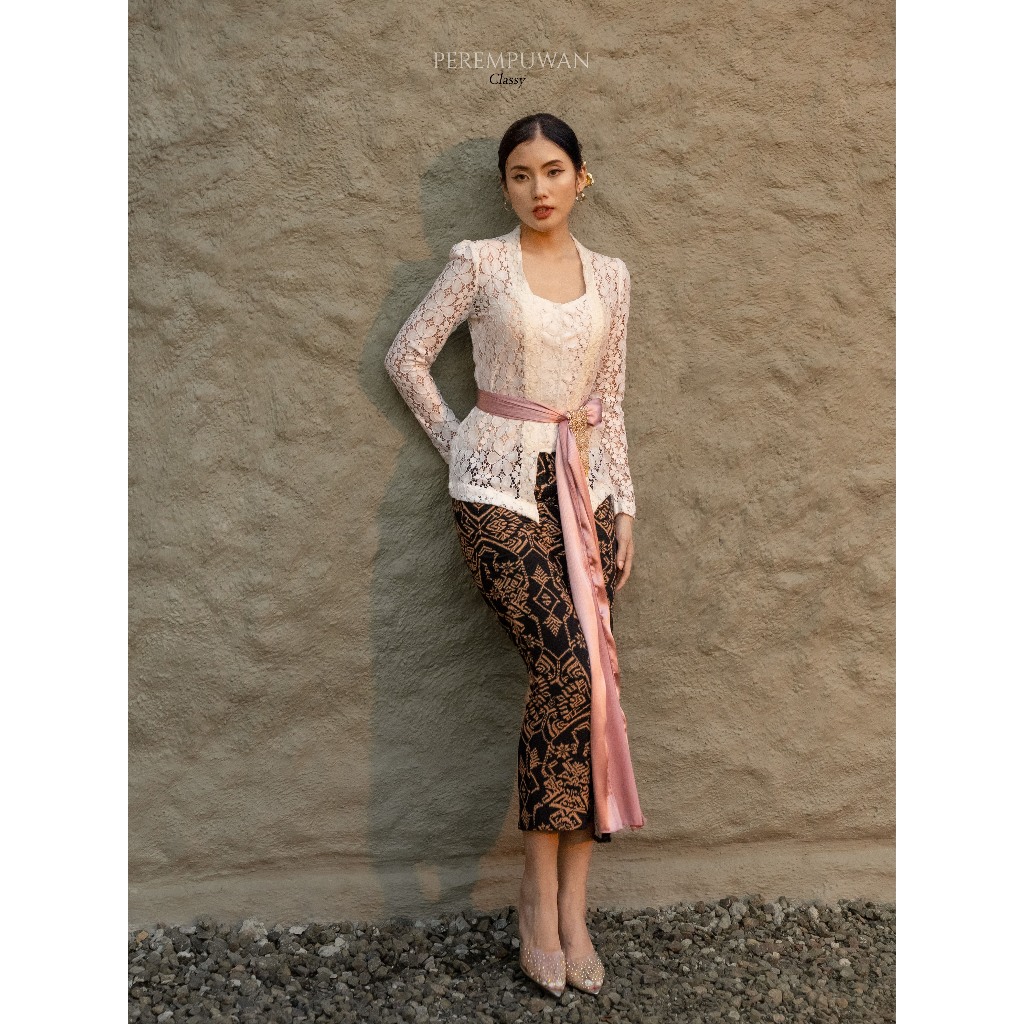 Jual PEREMPUWAN | Atasan Kebaya Wisuda Bali Kutu Baru Brokat Kondangan ...