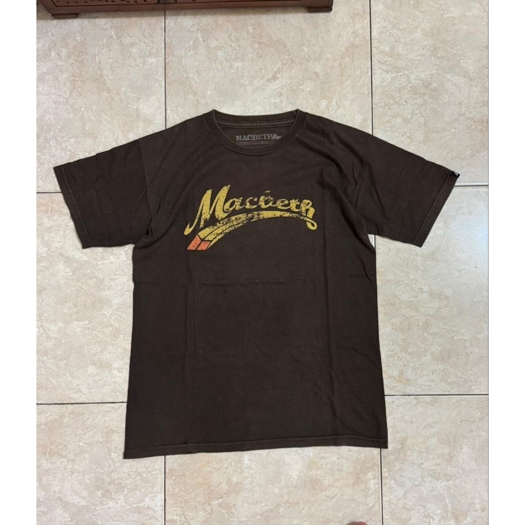 Jual Tees Macbeth Era Tom (Small) | Shopee Indonesia