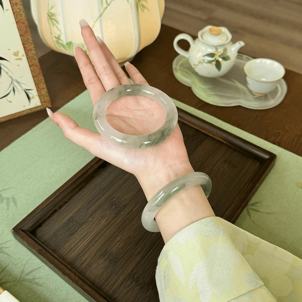 Jual Cui Baolai, new beauty bracelet, semi landscape floating flower round bar bracelet, ice ...