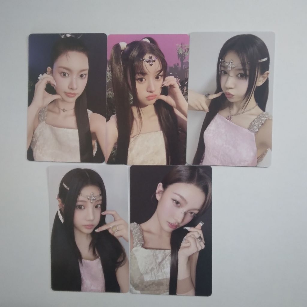 Jual READY Official PC Photocard ILLIT Album BOMB weverse yunah minju ...