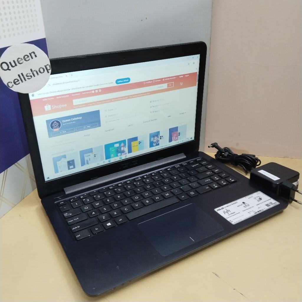 Jual LAPTOP ASUS VIVOBOOK E14 E402YA AMD E2 7015 4GB 14INCH SECOND ...