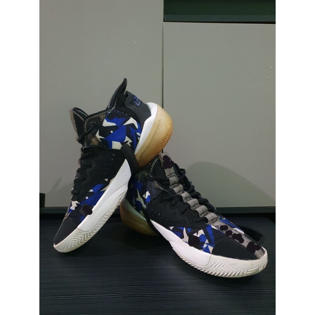 Jual Sepatu Basket Second (Size 43) | Shopee Indonesia