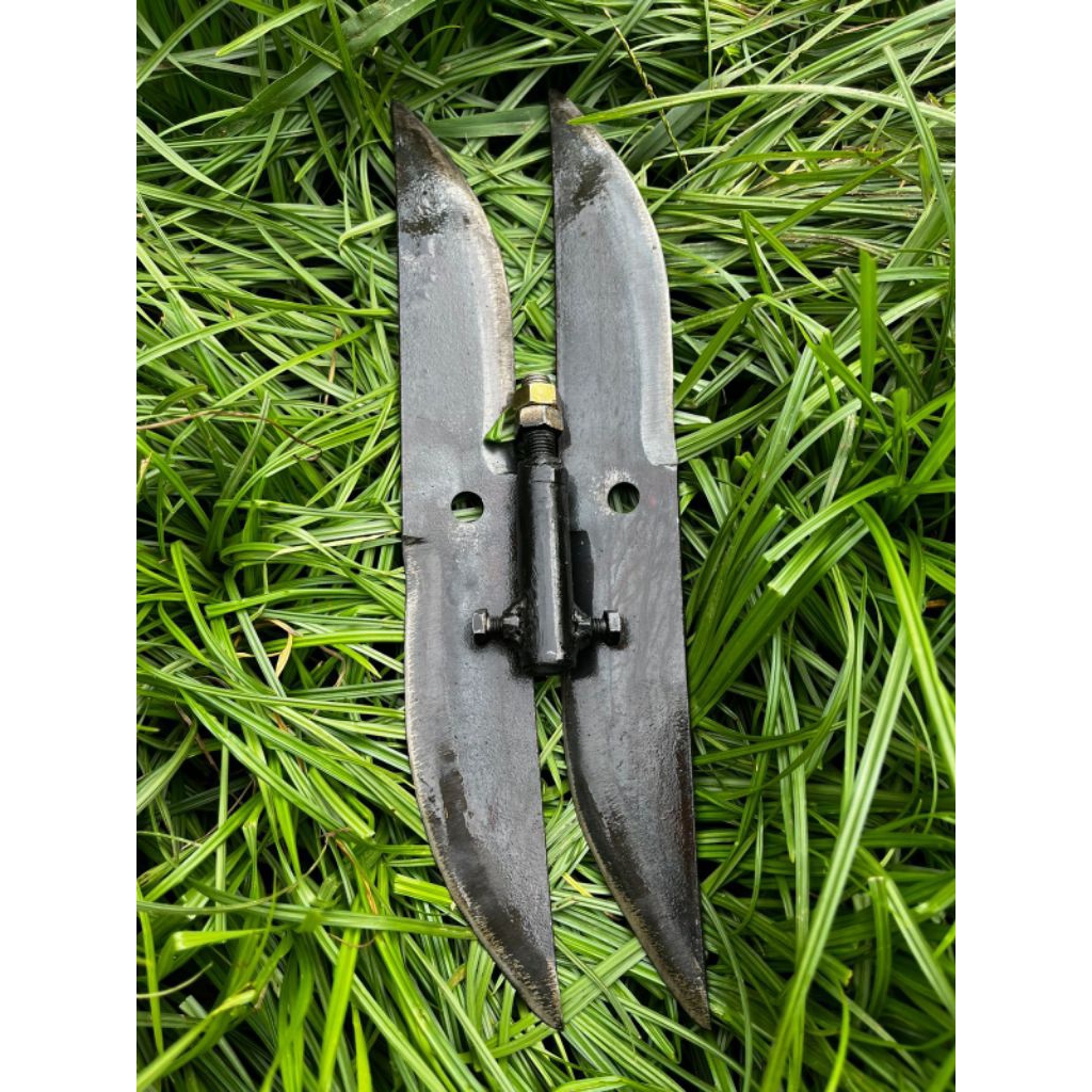 Jual PISAU PENCACAH RUMPUT SATU SET SEPERTI DI GAMBAR PANJANG 25 CM ...