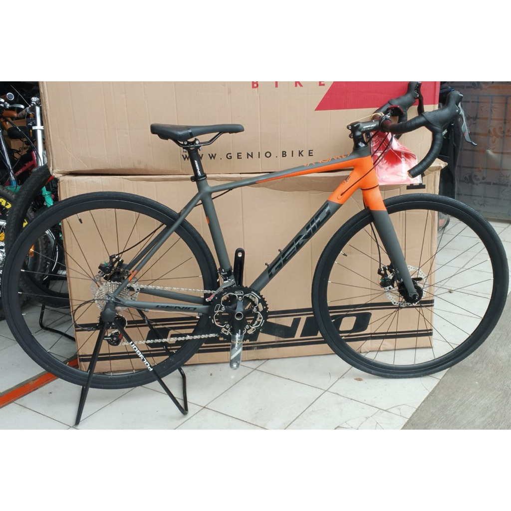 Jual SEPEDA ROAD BIKE / ROADBIKE / BALAP GENIO VANGARD 700C ALLOY 2 x 11 speed | Shopee Indonesia