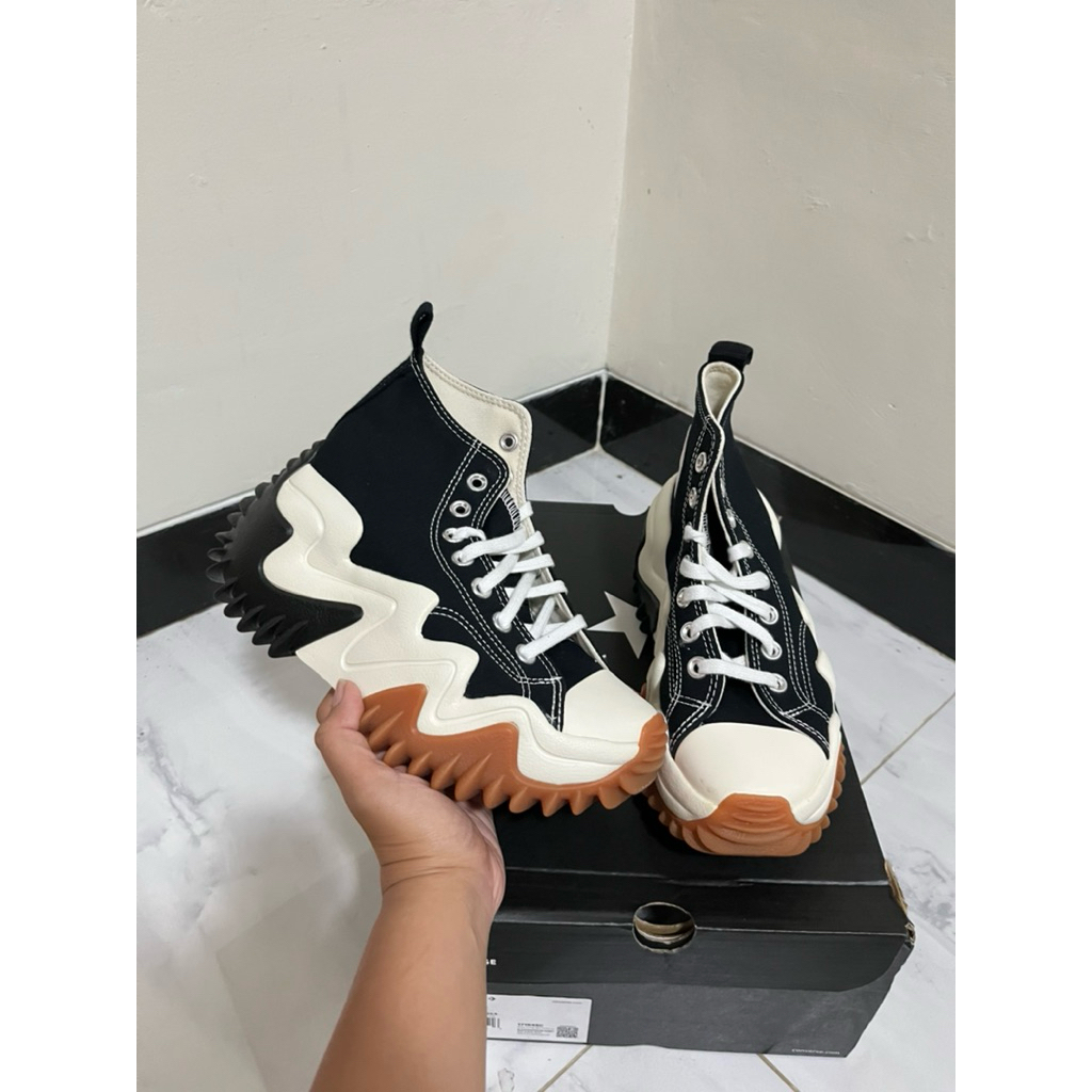 Jual Sepatu Converse Run Star Motion Hi Black/ Hitam ukuran 37 insole ...