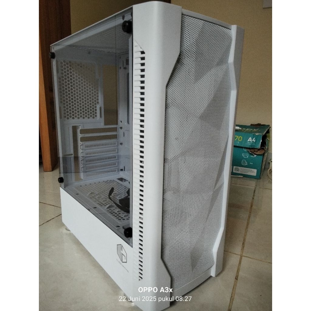 Jual ATX PC CASE CUBE gaming byron putih casing komputer mulus bekas ...