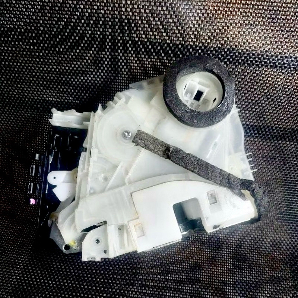 Jual DOOR LOCK PINTU DEPAN TOYOTA VELOZ AVANZA XENIA 2021 2022 ORIGINAL ...