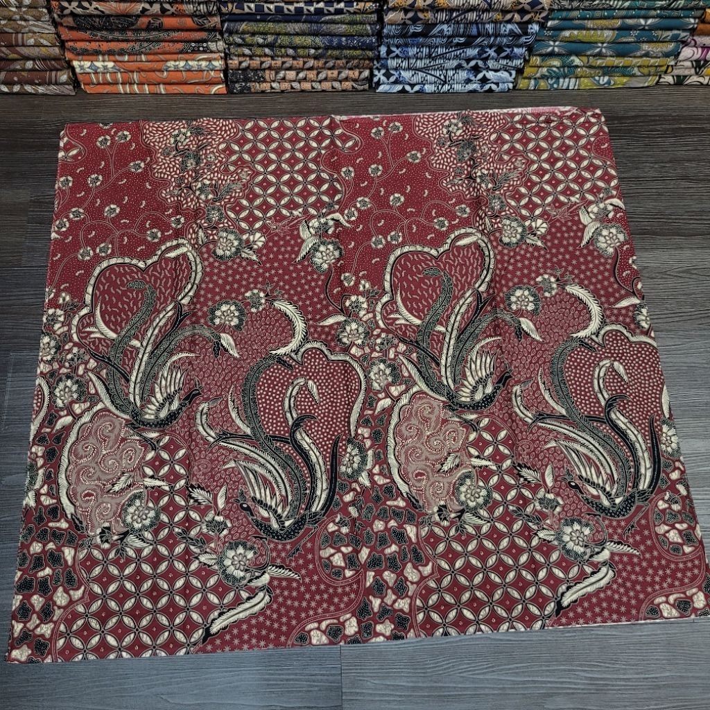 Jual KAIN BATIK POTONGAN WARNA MAROON | Shopee Indonesia