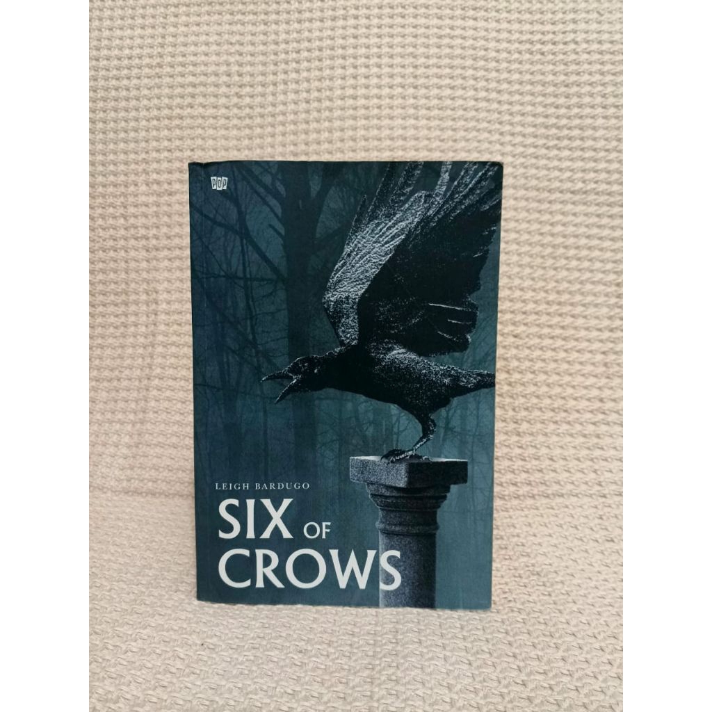 Jual Six of Crows - Leigh Bardugo (Preloved) | Shopee Indonesia