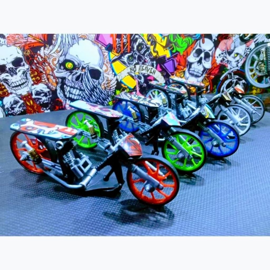 Jual mainan miniatur motor drag metik/mainan motor metik viral/miniatur ...