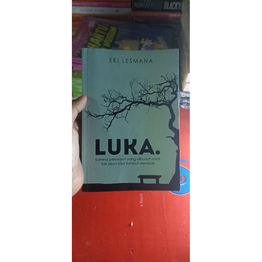 Jual Buku Luka karya Eki Lesmana Original(Menguning Stok Gudang Layak Baca) | Shopee Indonesia