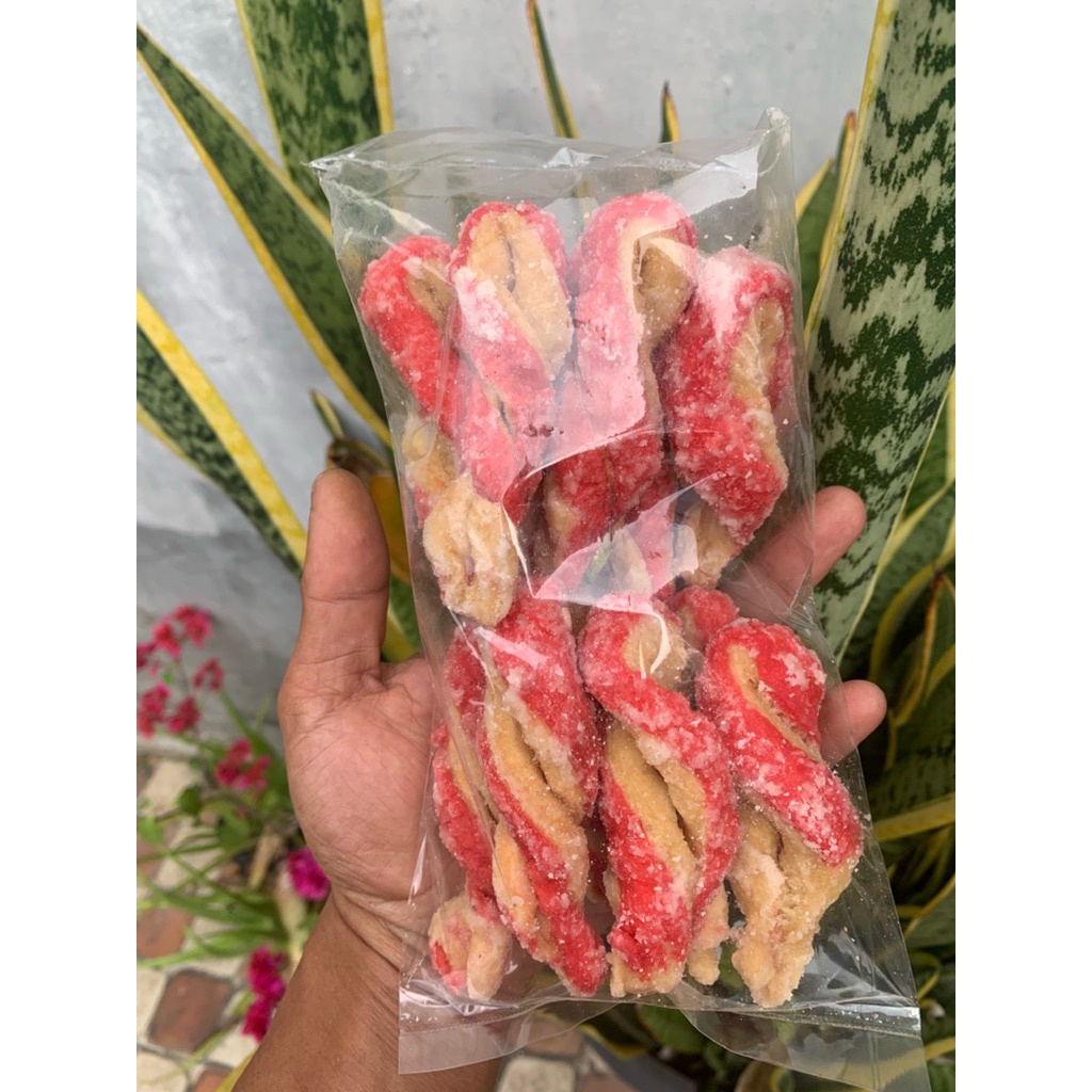 Jual Kue kelapa gula kering bapilin khas Padang. Oleh-oleh dari ...