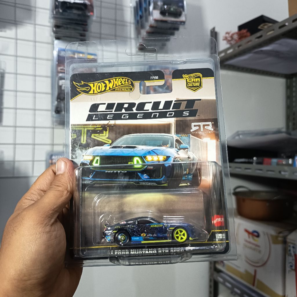 Jual hot wheels premium circuit legends 2024 ford mustang rtr spec 5-fd ...