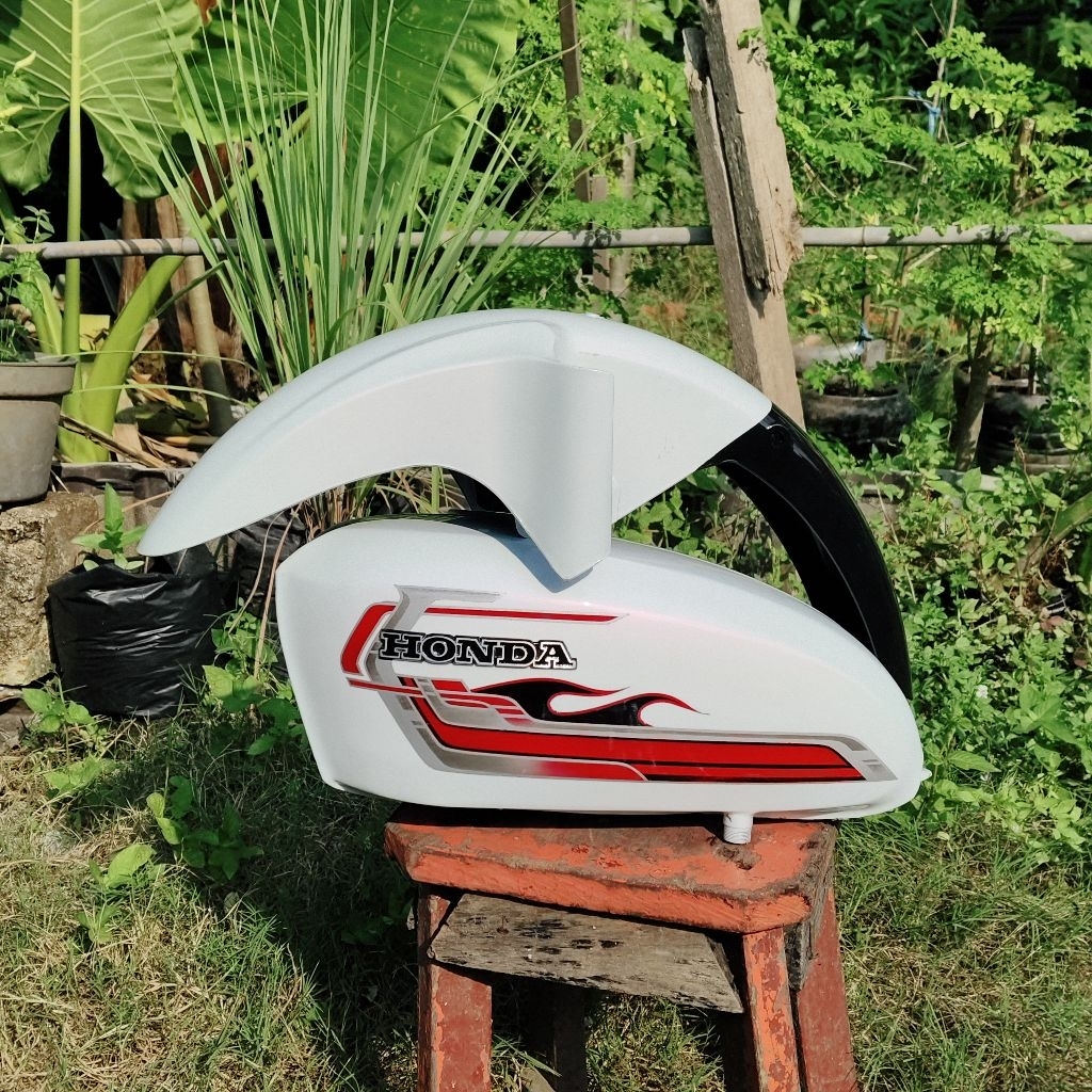 Jual tangki honda cb putih set slebor lembayung merah tangki press ...