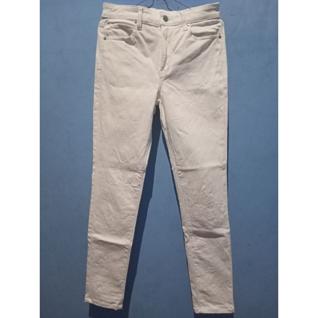 Jual Celana Uniqlo Jeans Putih Original Preloved | Shopee Indonesia