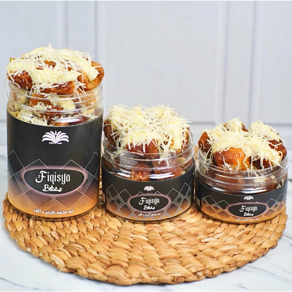 Jual Kurma Premium Isi Cream Cheese Varian Topping Keju & Almond Slice ...
