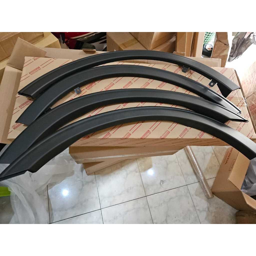 Jual spoiler over fender body kit fender innova reborn venturer 2020 ...