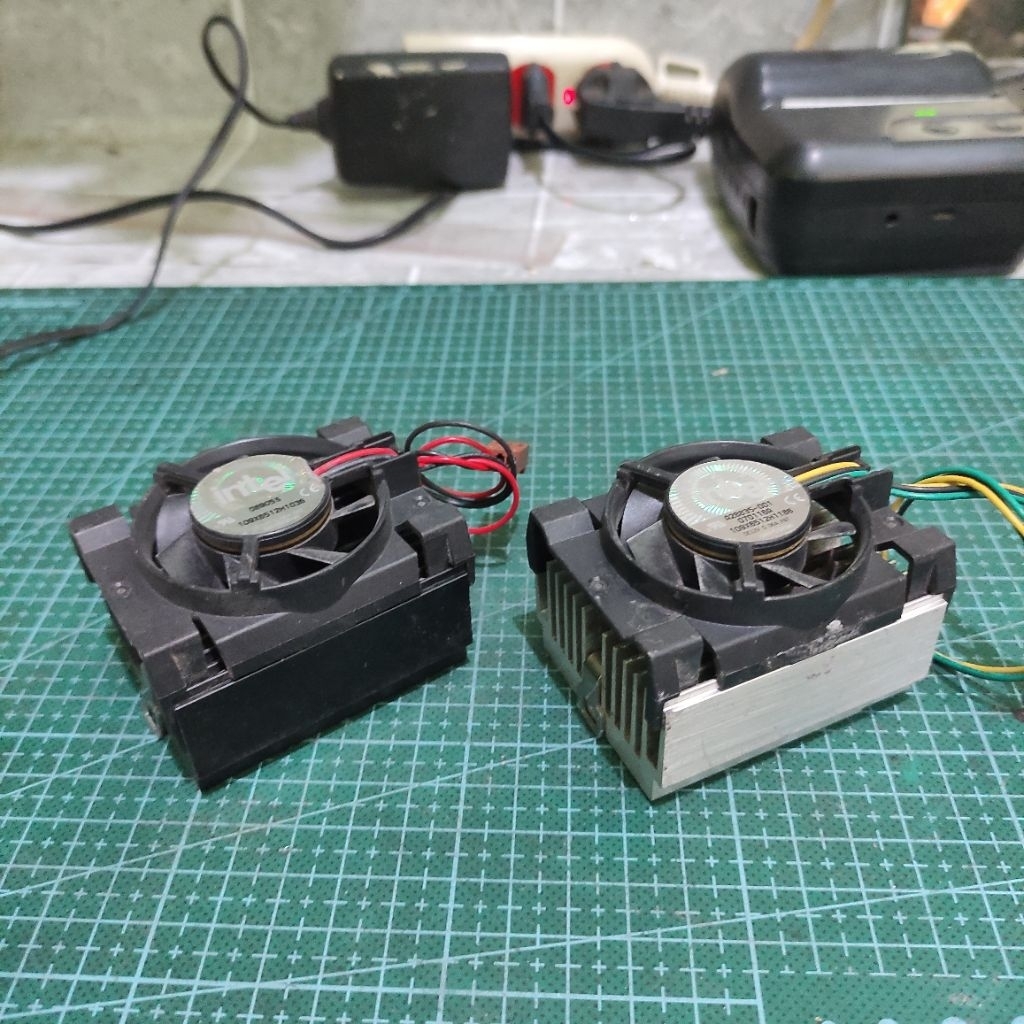 Jual INTEL COOL FAN 12V DC BEKAS PENDINGIN PROCESSOR FAN HEATSINK SIRIP ...