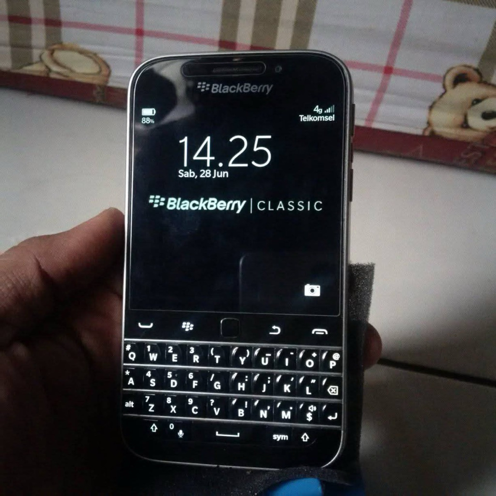 Jual Blackberry Q20 Classic | Shopee Indonesia