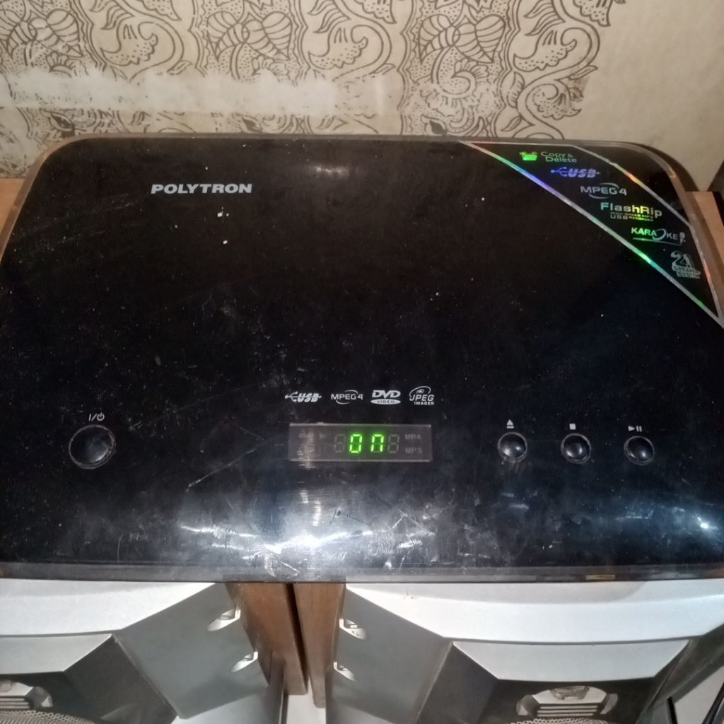 Jual vcd Polytron | Shopee Indonesia