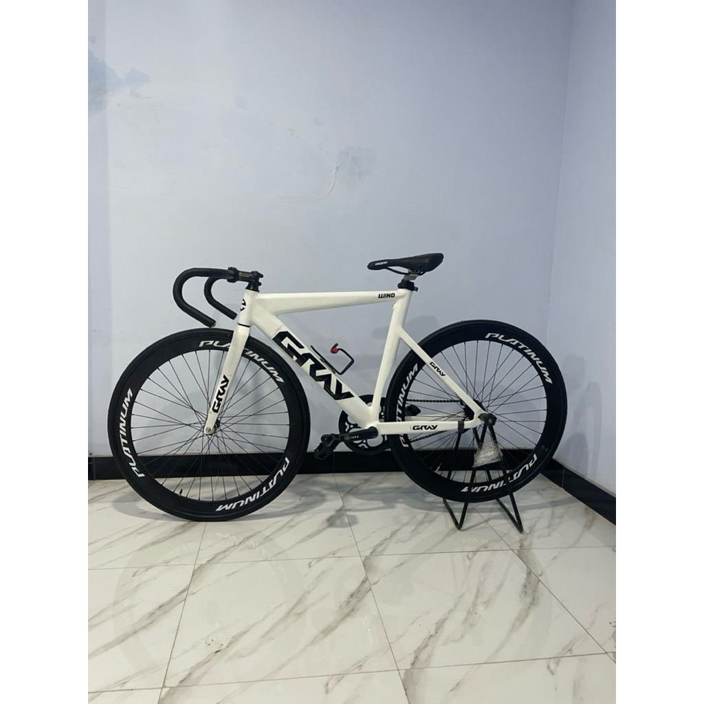 Jual Sepeda Fixie Gray velg platinum + tempat minum | Shopee Indonesia