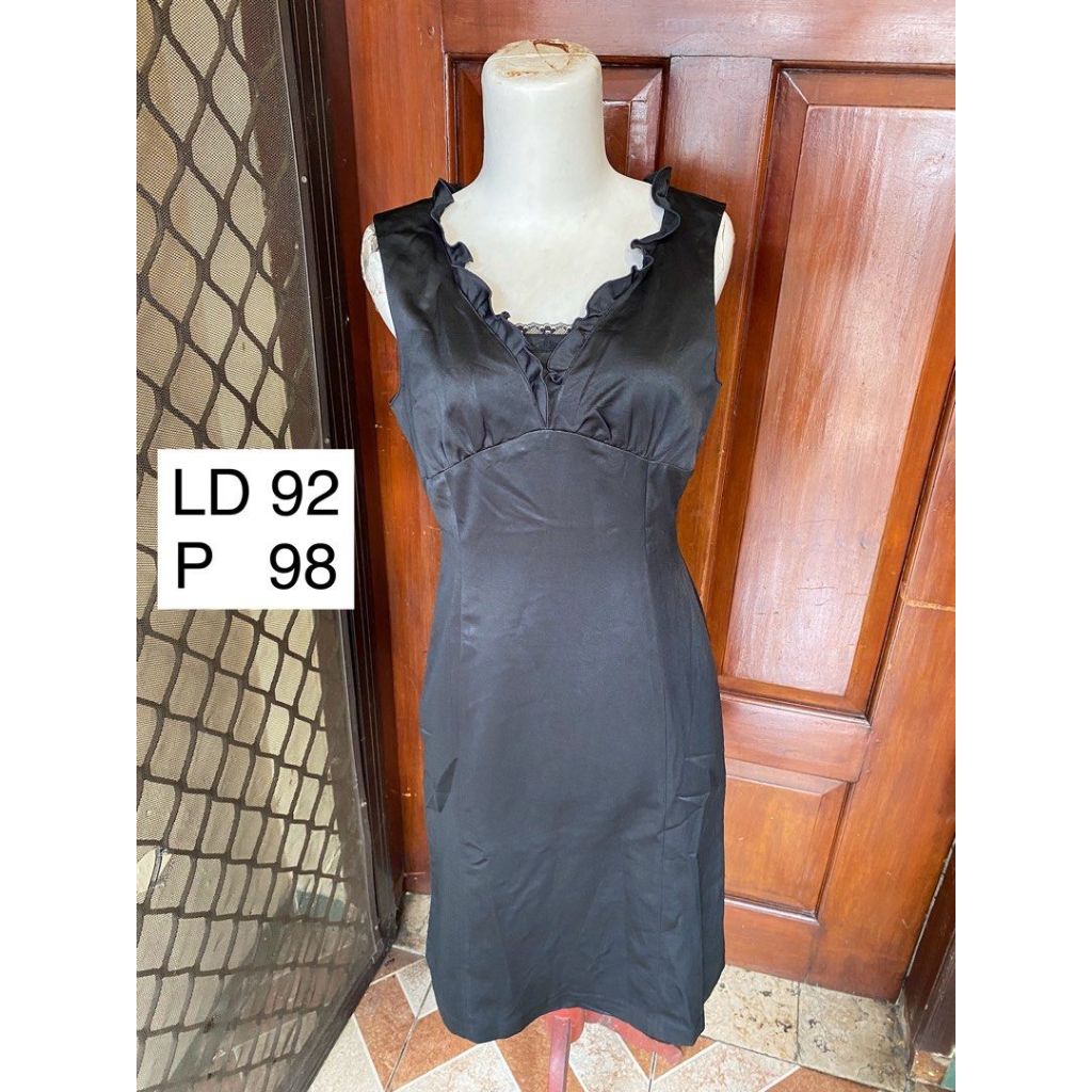 Jual Black Dress Midi Dress Wanita Bahan Licin Dress Hitam Sexy ...