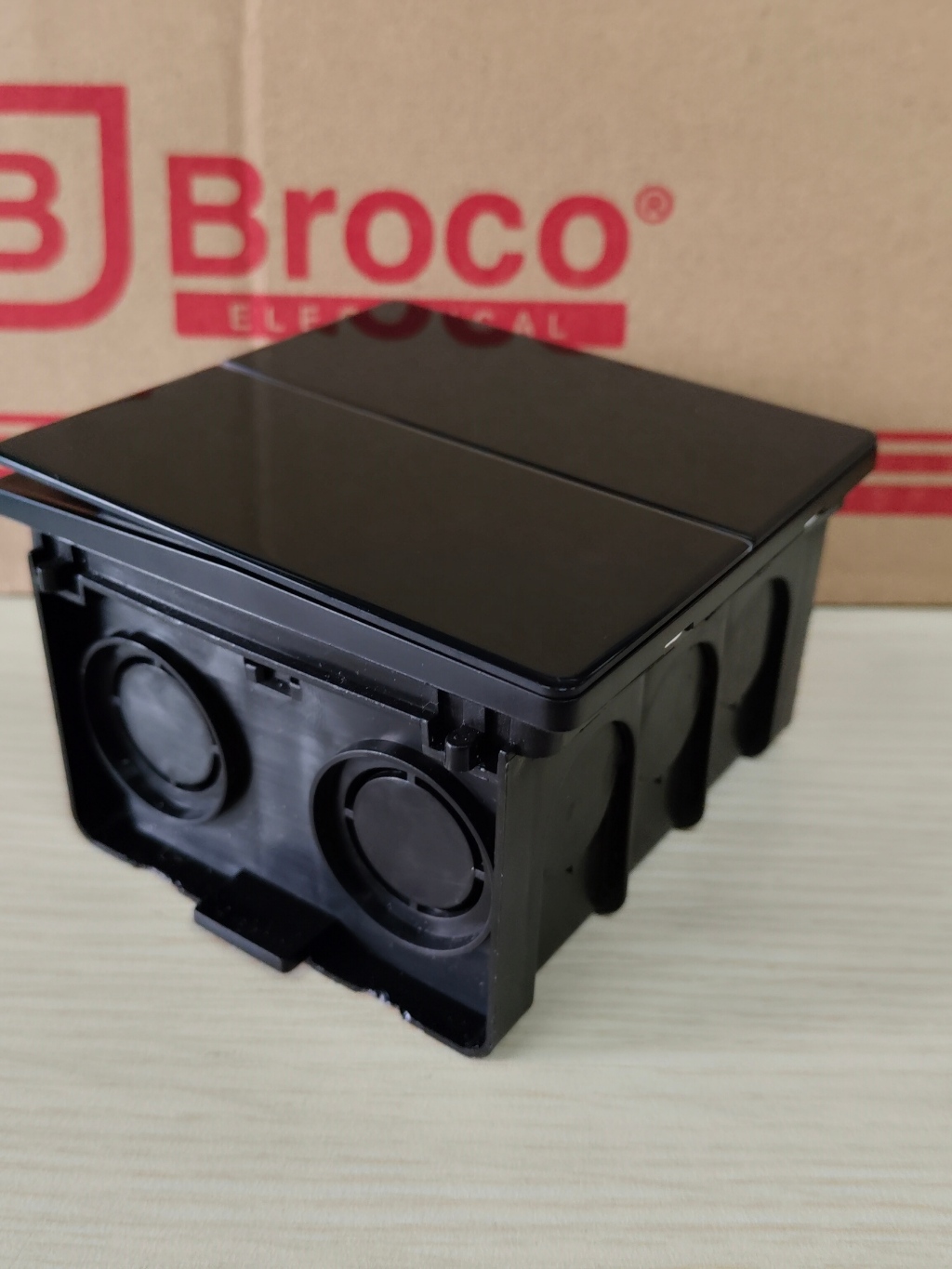 Jual Broco Lunox Glass Double Switch 1 Arah - Include Inbow dus ...