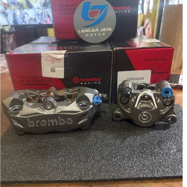 Jual Paketan Kaliper Brembo M432 kanan + 2 piston Grey | Shopee Indonesia