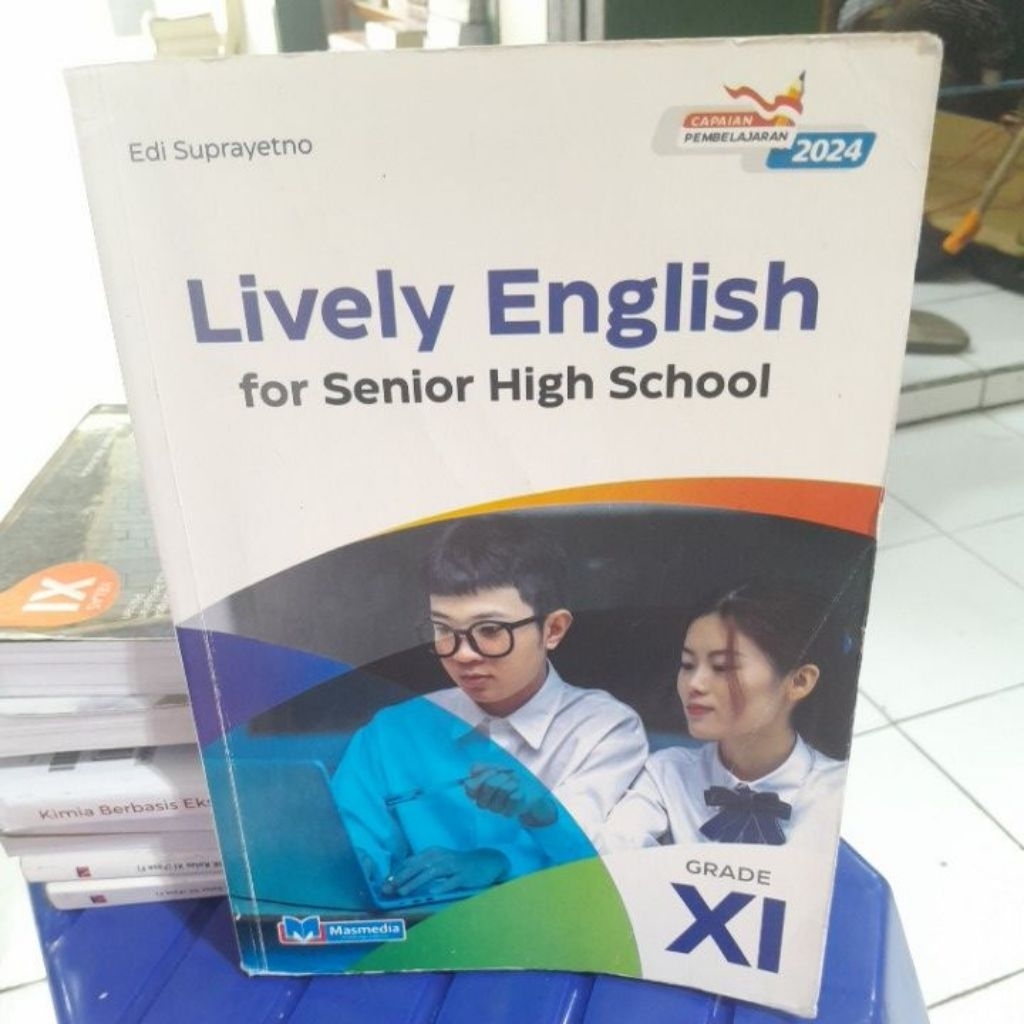 Jual LIVELY ENGLISH FOR SENIOR HIGH SCHOOL(PENCAPAIAN PEMBELAJARAN 2024 ...