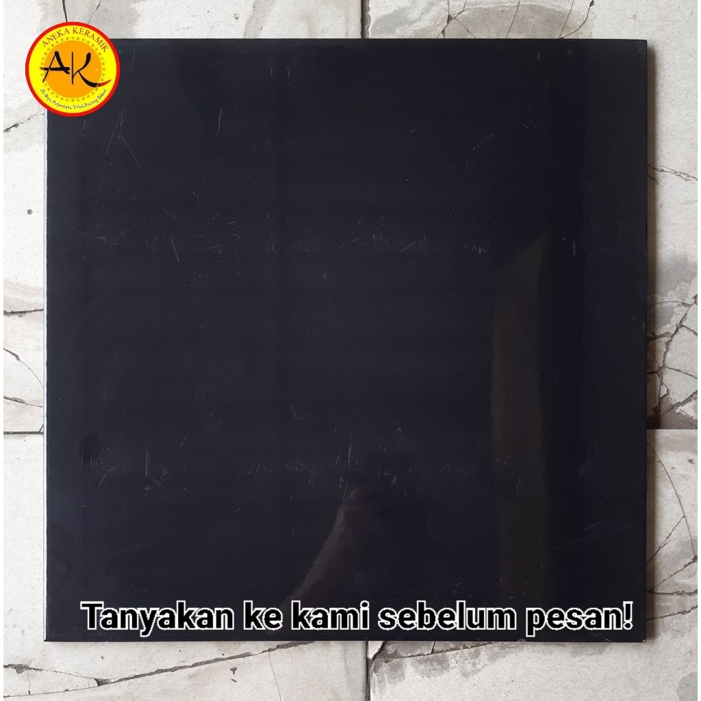 Jual Keramik Lantai Ruangan Meja Dapur 50x50 Hitam Polos Gloss Kilap ...