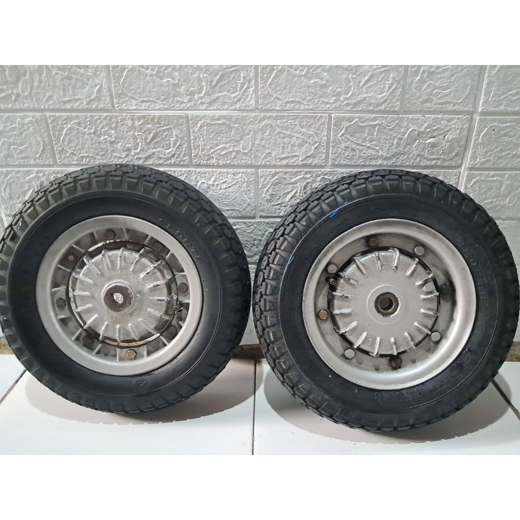 Jual Velg vespa classic super ps strada bajaj banci p150s pelek ring 8 ...