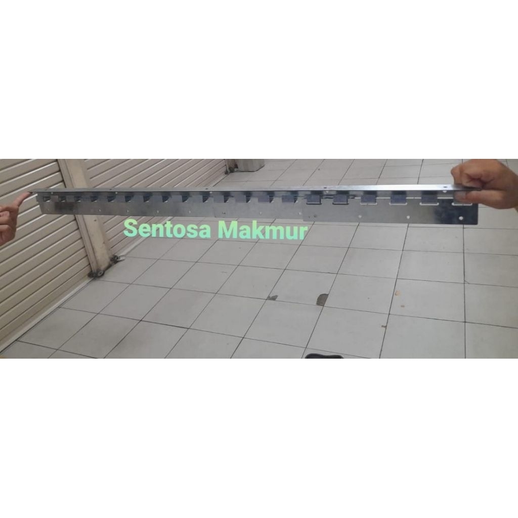 Jual Bracket Hanger Galvanis 1 METER Tirai PVC + BAUT MUR LENGKAP ...