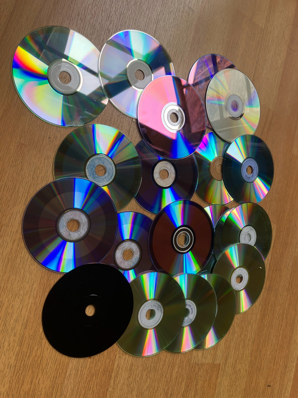 Jual kaset CD/ DVD bekas untuk dekorasi | Shopee Indonesia