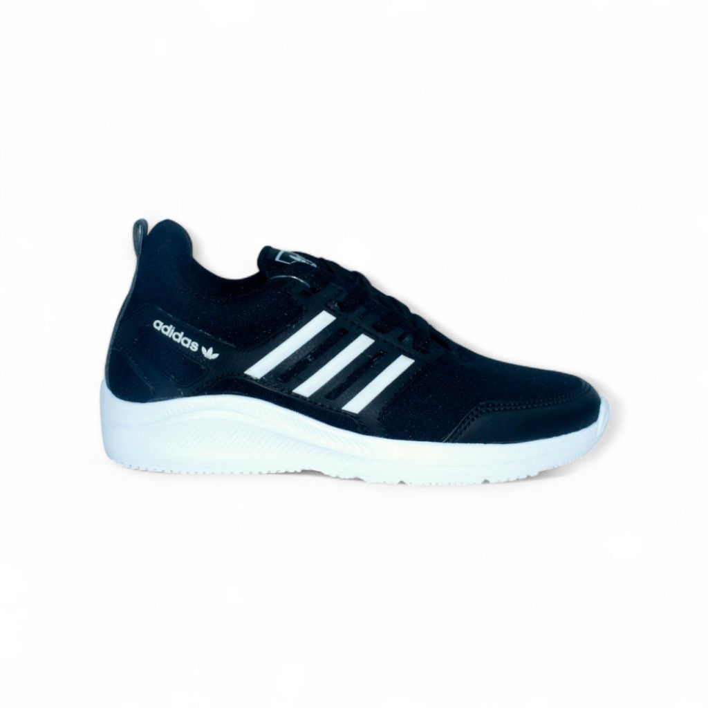 Jual PROMO SPESIAL Sepatu Sneakers Running Pria Dan Wanita Hitam Putih ...