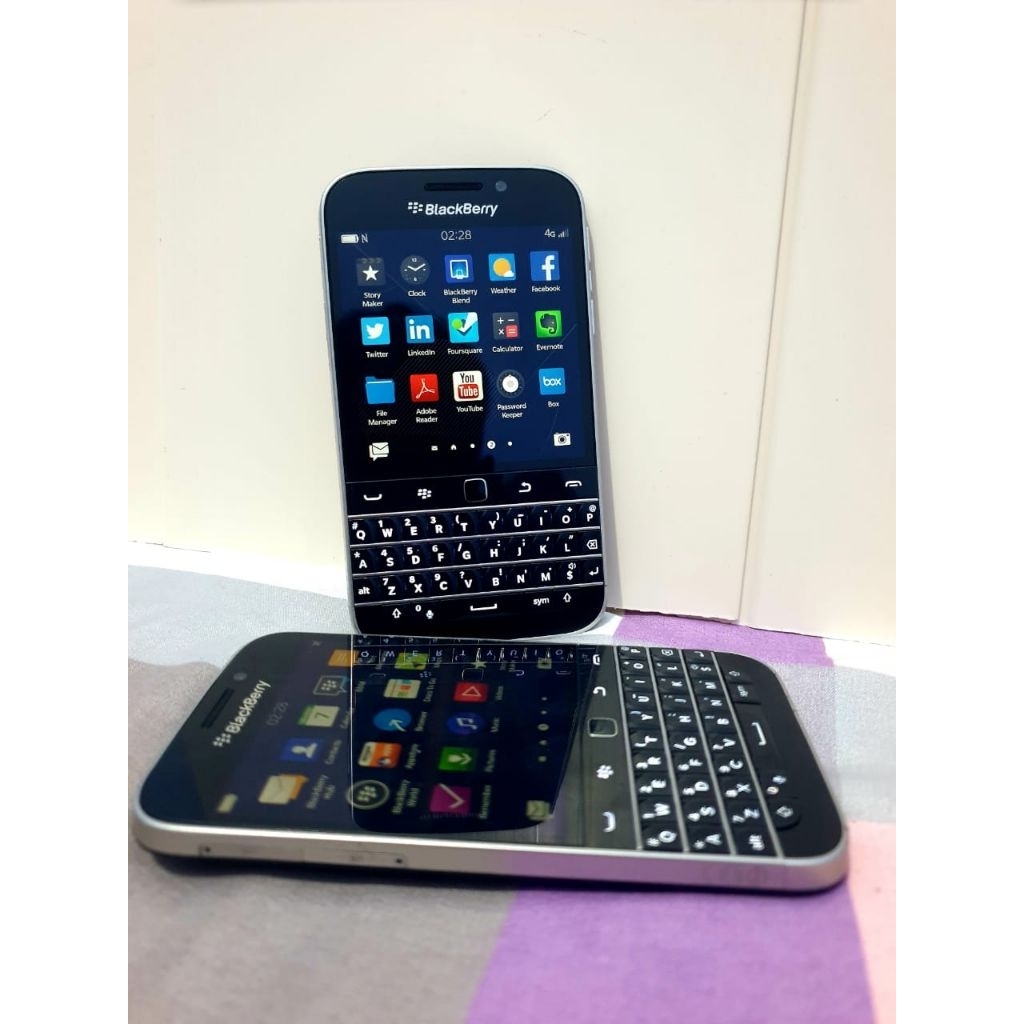 Jual BlackBerry Q20 classic original | Shopee Indonesia
