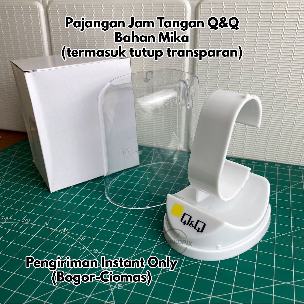 Jual Box Pajangan Jam Tangan QnQ Mika Showcase Tempat Penyangga Plastik ...