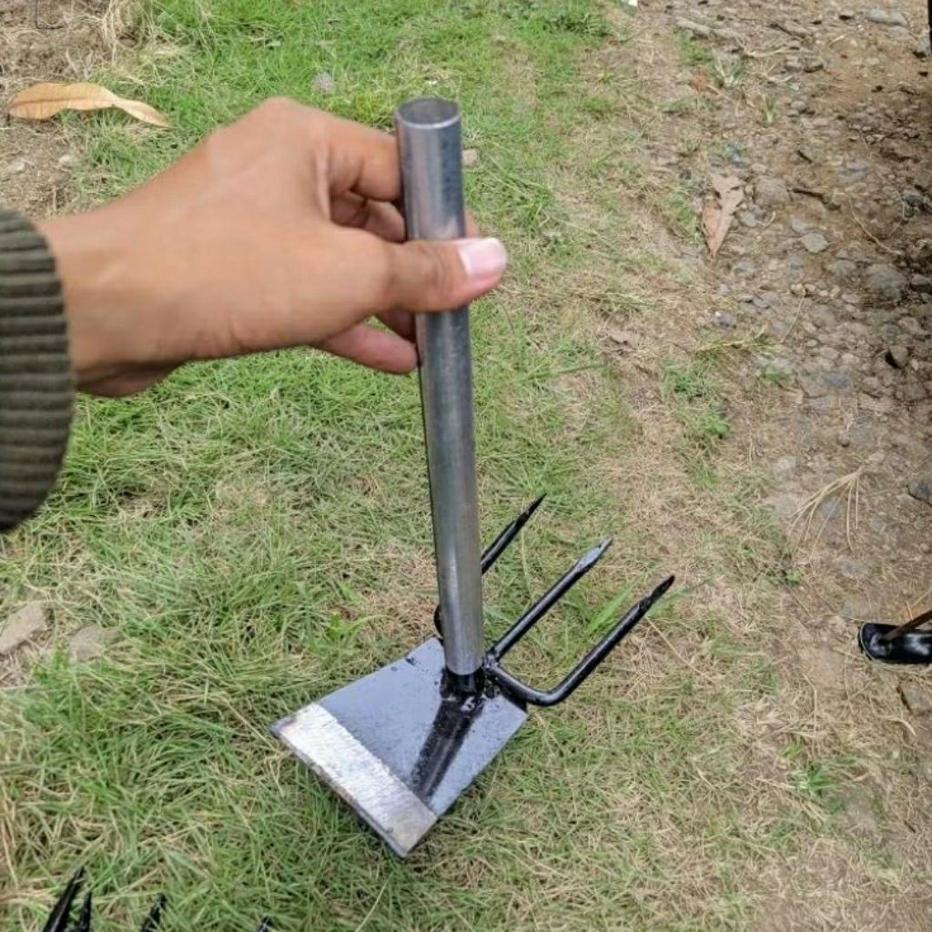 Jual Cangkul garuk 2in1 gagang besi pacul garuk gagang besi garuk tanah ...
